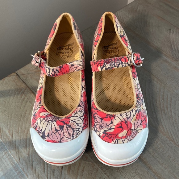 Dansko | Shoes | Dansko Shoes Vegan Valerie Pink Floral Mary Jane Clogs ...